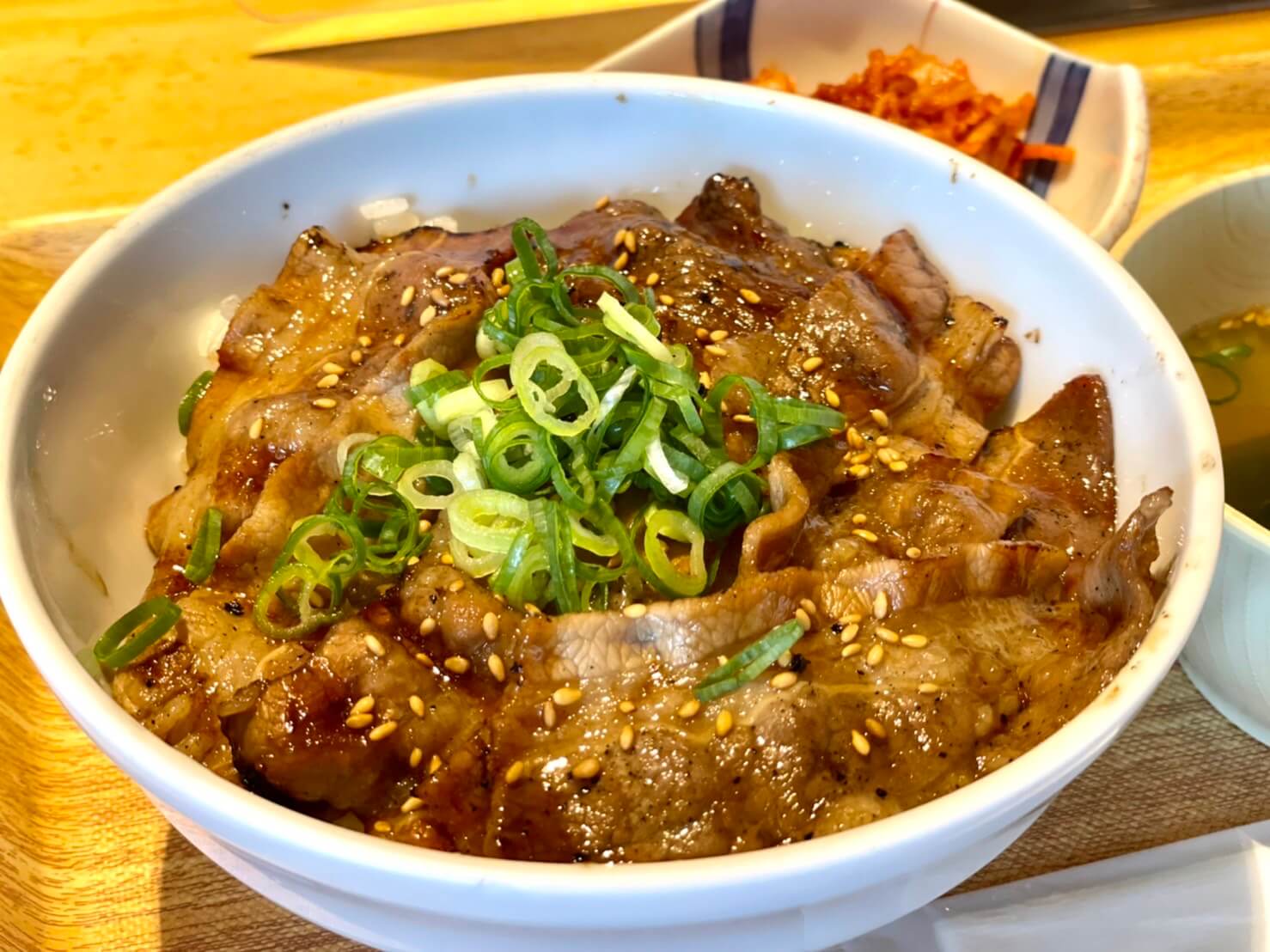 飯能の『NIKUDON HONPO』はうまい、安い、早いの三拍子揃った令和の吉野家的存在だった！ | さいたまっぷる